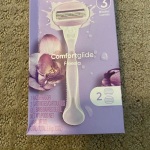 Gillette Venus ComfortGlide Freesia Scented Women's Razor with 12 ct ...