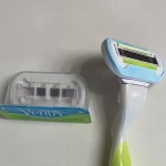 Venus Smooth Women's Razor, 3-Blades, 1 Handle + 16 Razor Blade Refills ...