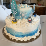 Wellsley Farms Two-Tiered Round Gold Cake, Serves 30 | BJ's Wholesale Club