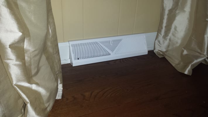 10680 - Hart & Cooley 10680 - 18" White Baseboard Diffuser (406 Series)