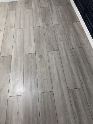 Arreton Light Grey Oak 12mm Laminate Flooring 1.48m2 Wickes