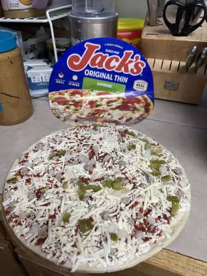 how long to cook jacks pizza