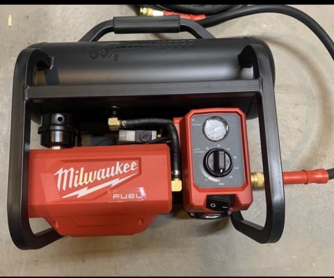 Milwaukee M18 FUEL Gallon Portable Quiet Cordless Air Compressor #2840 ...