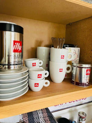 illy coffee cups