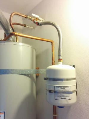 QS-5 - Holdrite QS-5 - QuickStrap Expansion Tank Mounting Bracket (2.5 ...