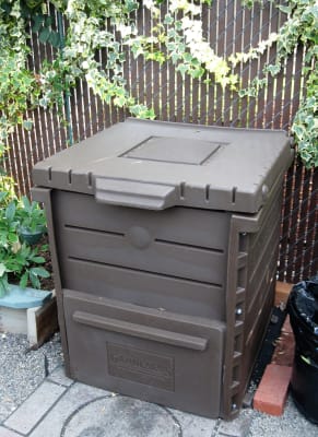 Gardener's Supply Company Deluxe Pyramid Composter / Compost Bin ...